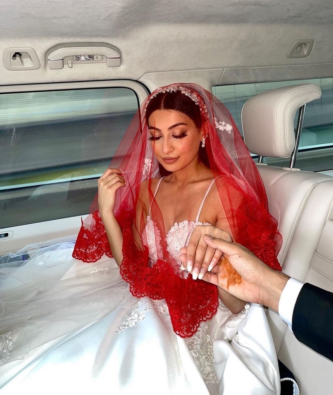 Unveiling Tradition: Why Turkish Brides Choose Red Veils